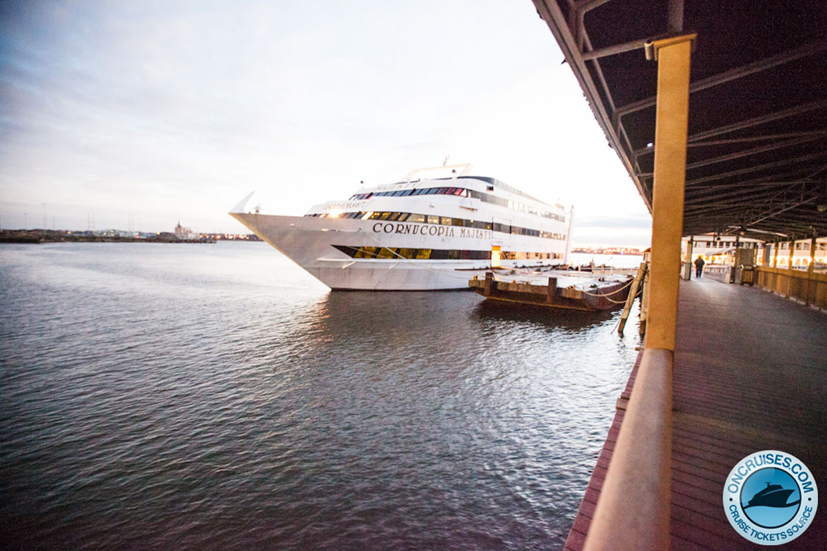 Holiday Cruises in NYC-Christmas Cruise in NYC