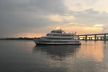 14th Street Sightseeing Cocktail Cruises | Cornucopia Cruise Line